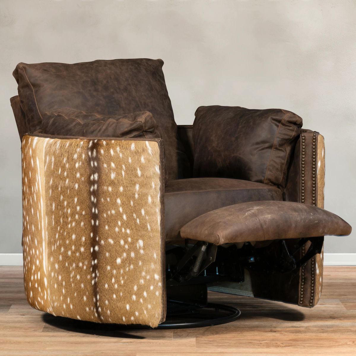 Chisum Barrel Axis Swivel Recliner